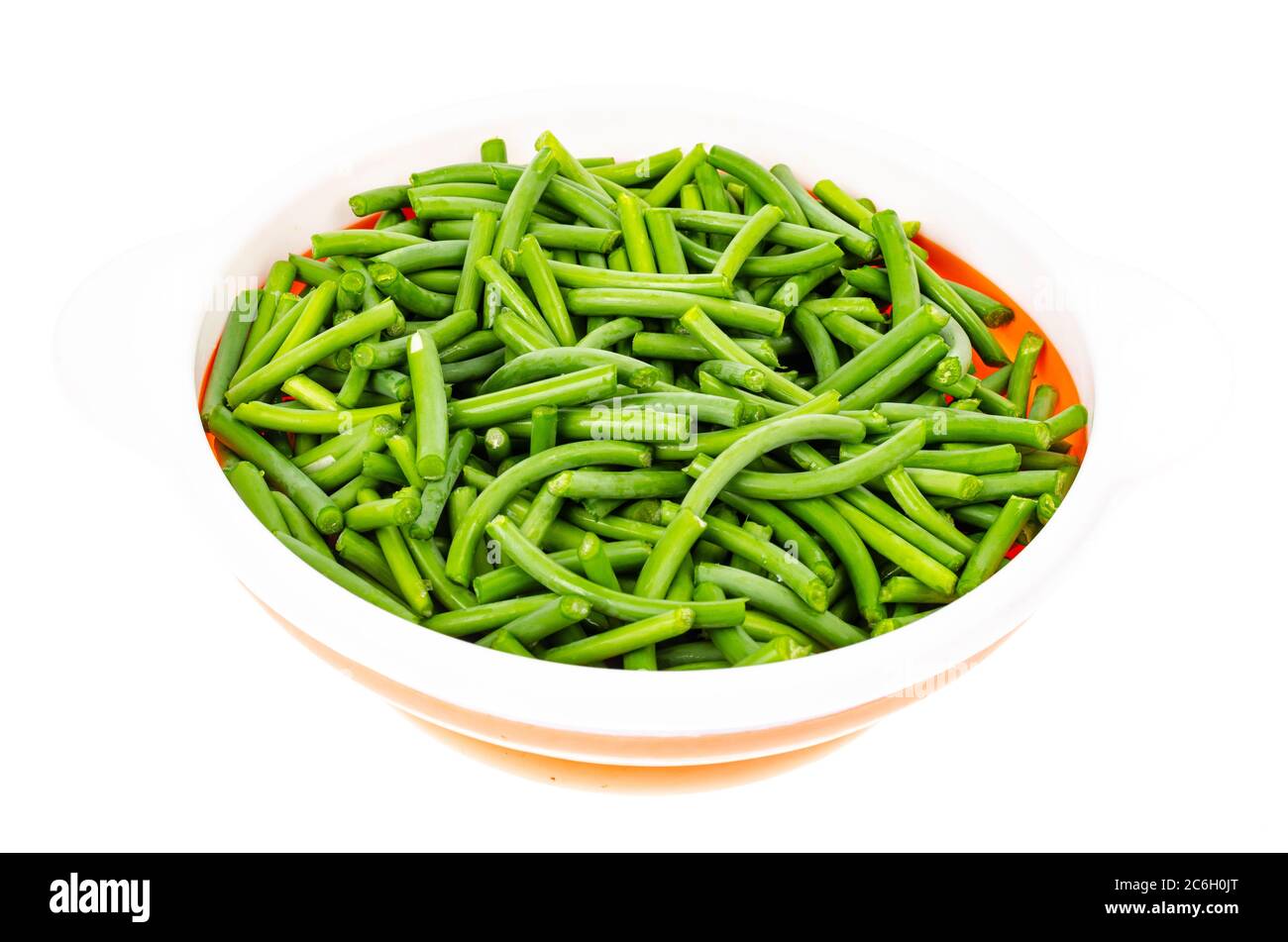 Vegetarian food. Bowl with green string beans Stock Photo - Alamy