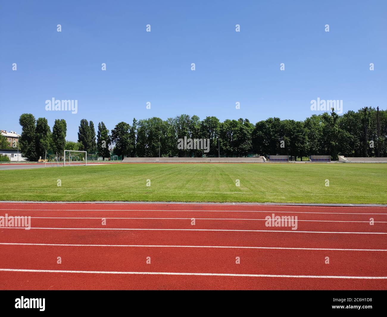 new running track and football field Stock Photo - Alamy