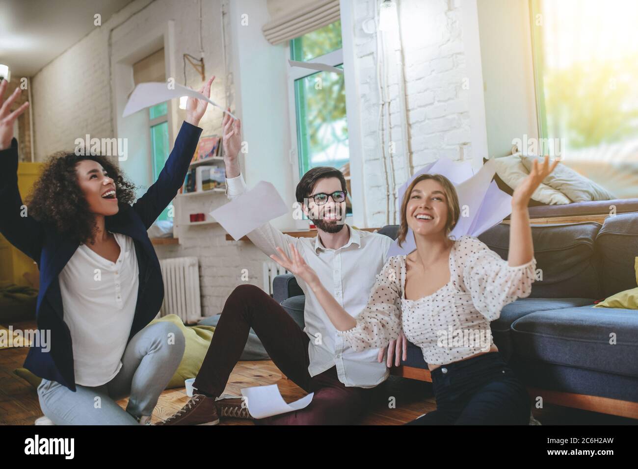 Two girls one guy hi-res stock photography and images - Alamy