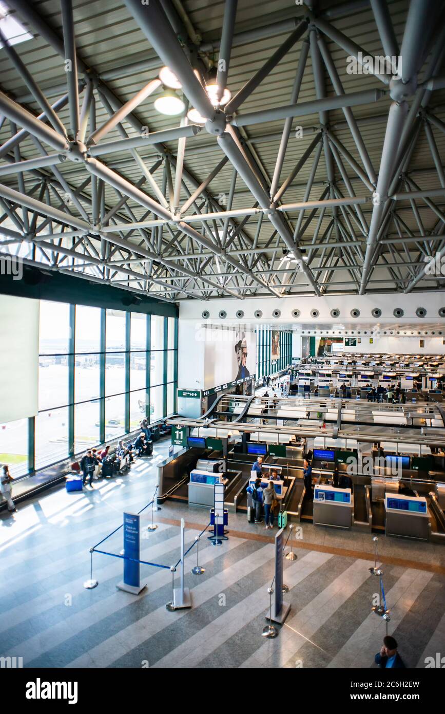 Malpensa airport international terminal hi-res stock photography and ...