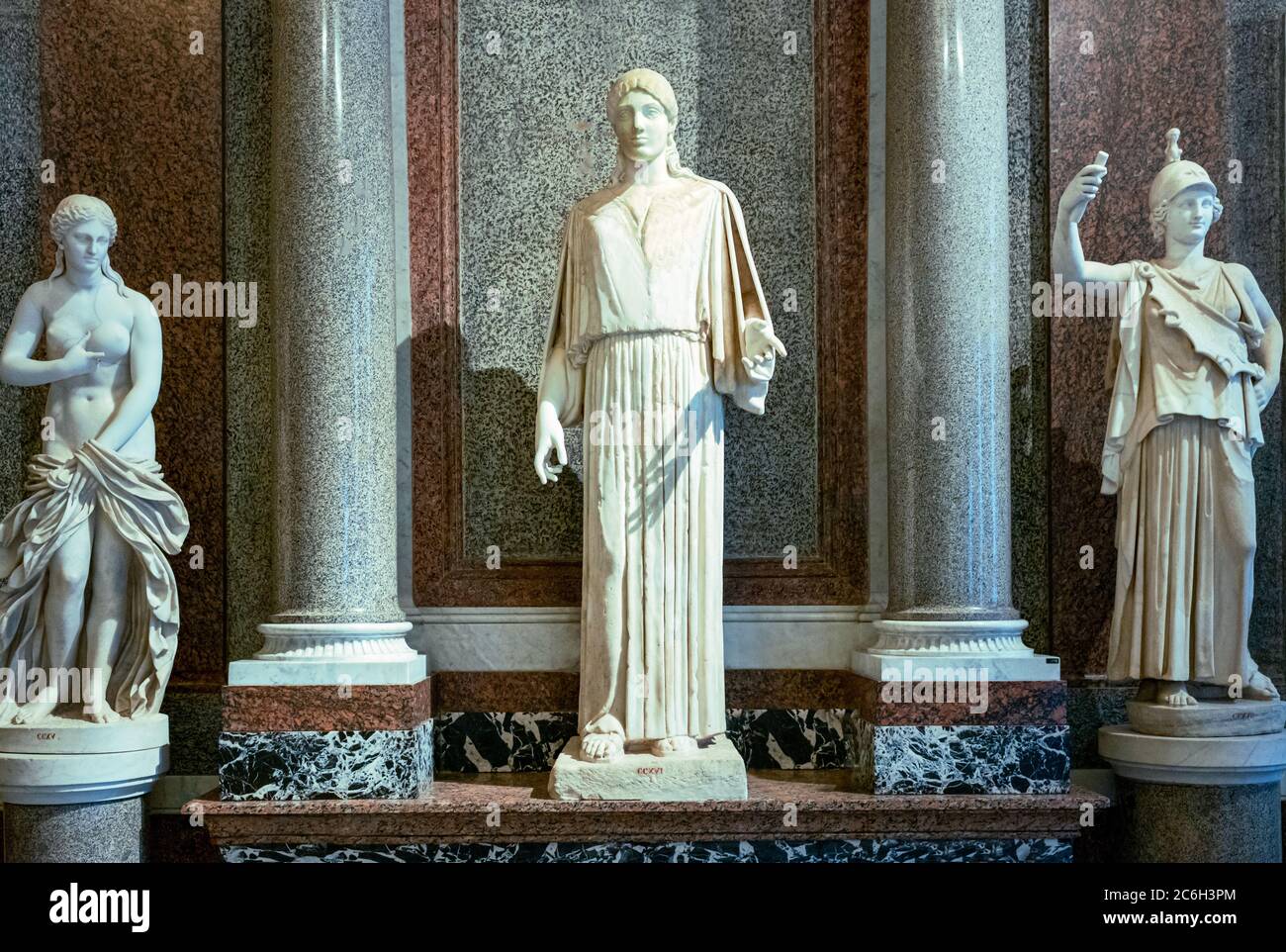 Neo attic statue hi-res stock photography and images - Alamy