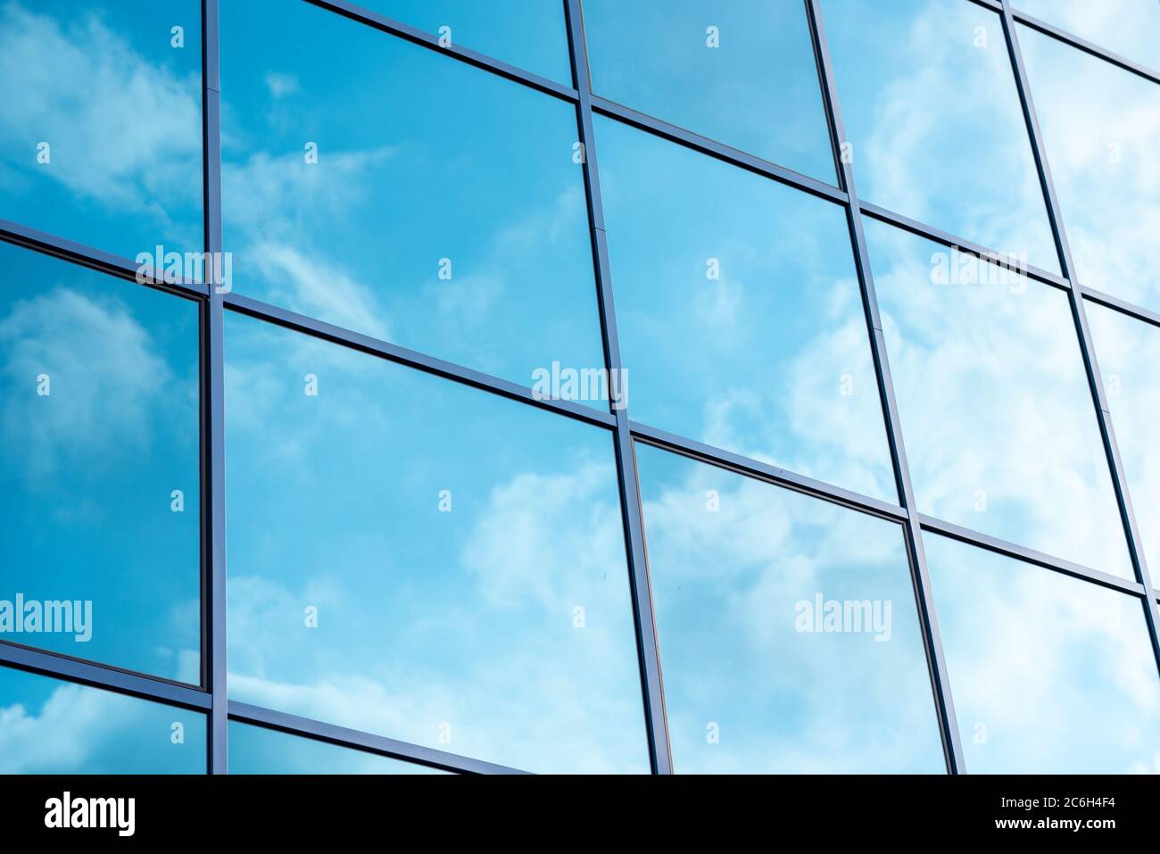 Reflection sky in windows hi-res stock photography and images - Alamy