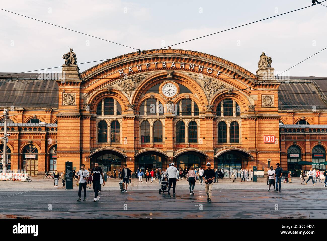Bremen central station hi-res stock photography and images - Alamy
