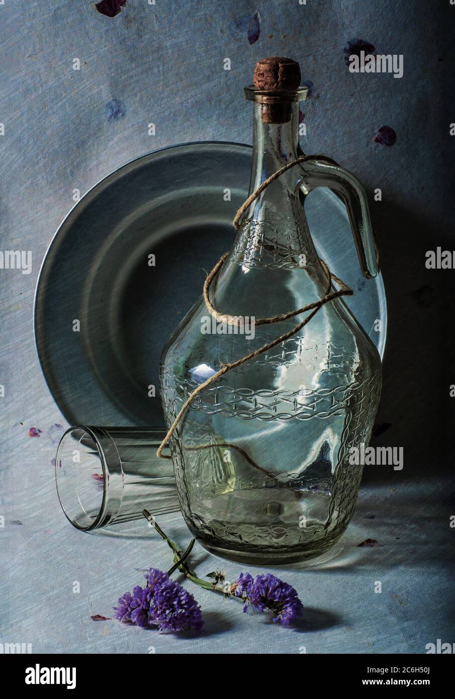 Still life with drapery hi-res stock photography and images - Alamy