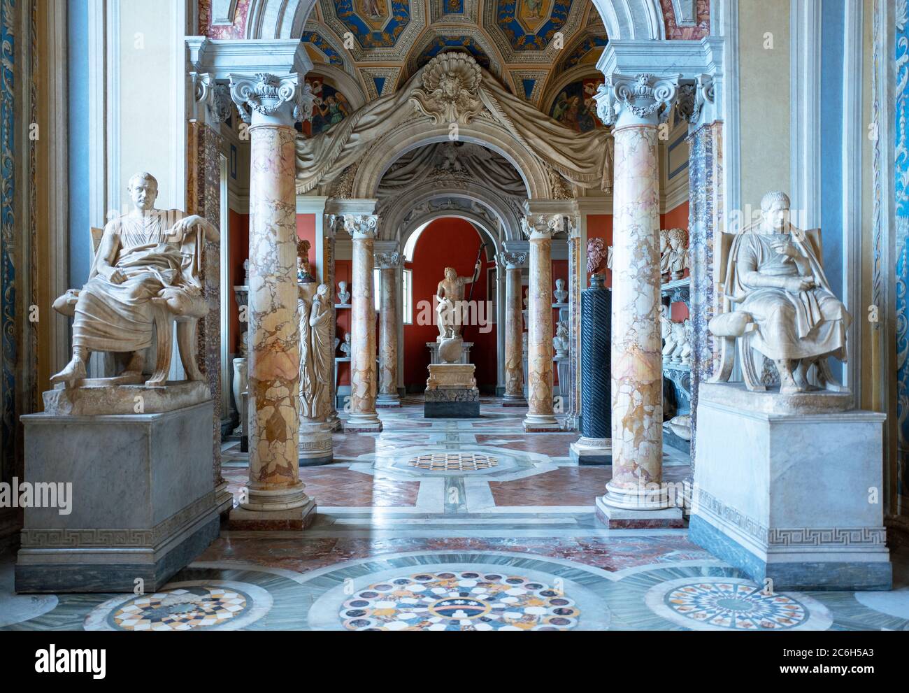 Roman statues museums hi-res stock photography and images - Alamy
