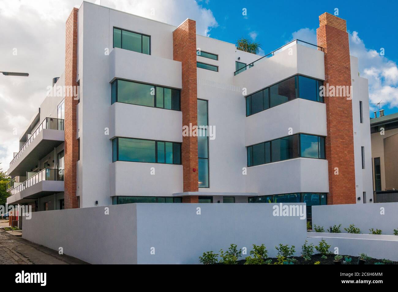 Modern apartment block architecture hi-res stock photography and images ...
