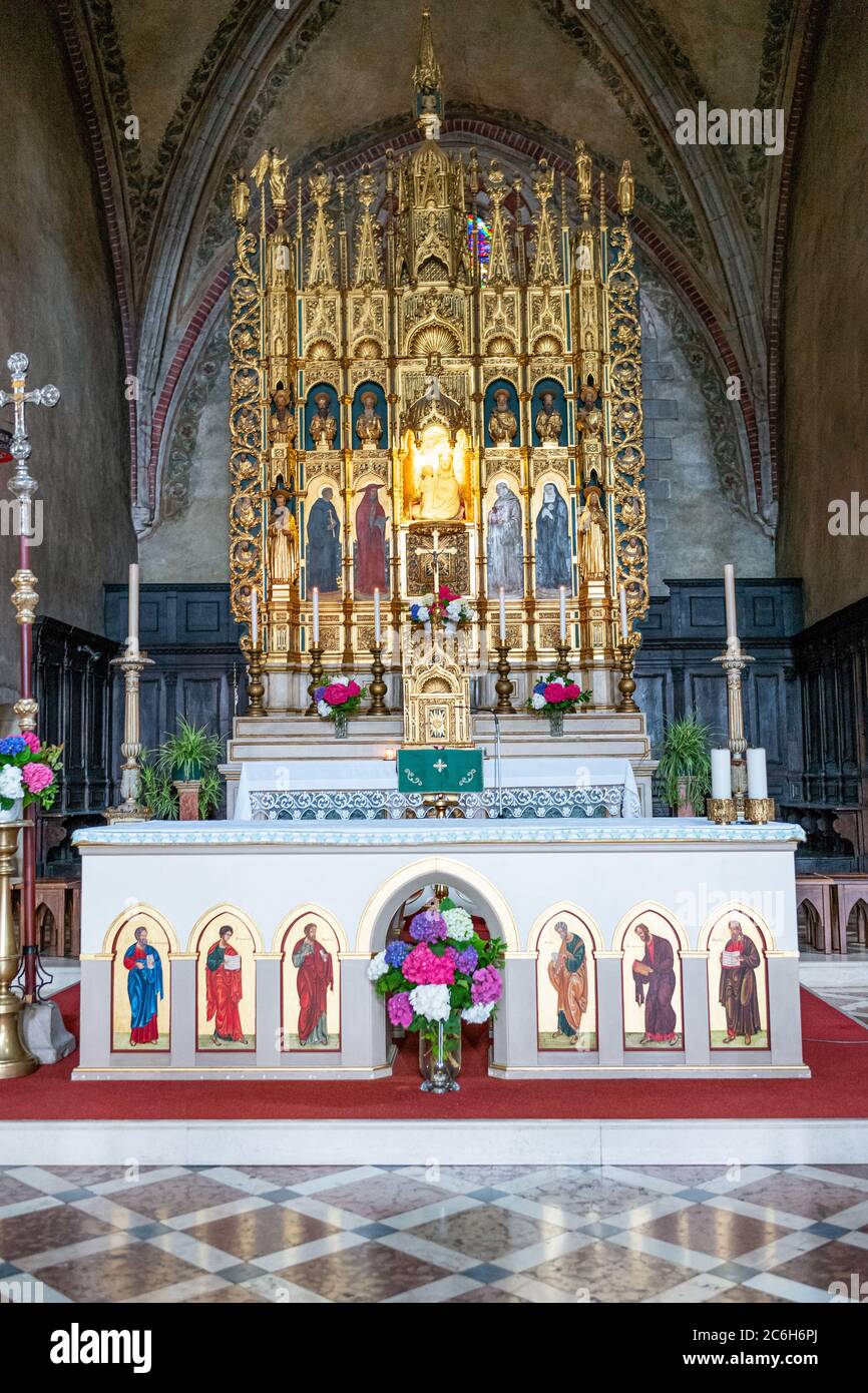 Altar Altarpiece High Resolution Stock Photography and Images - Alamy