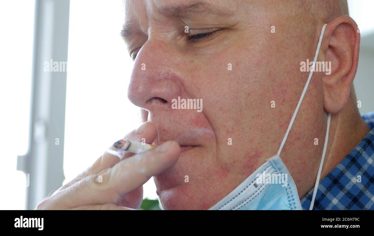 Smoking cigarette bar hi-res stock photography and images - Alamy