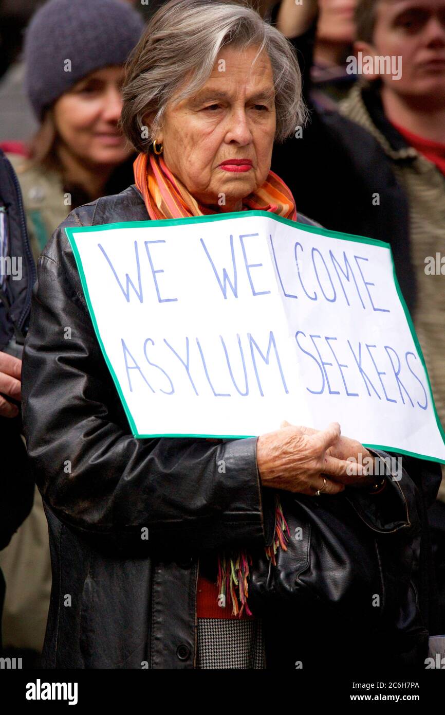 Welcome to sydney sign hi-res stock photography and images - Alamy