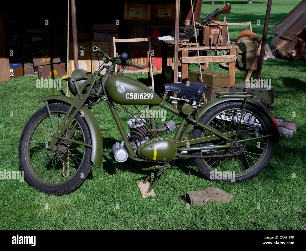 1940s motorcycle hi-res stock photography and images - Alamy