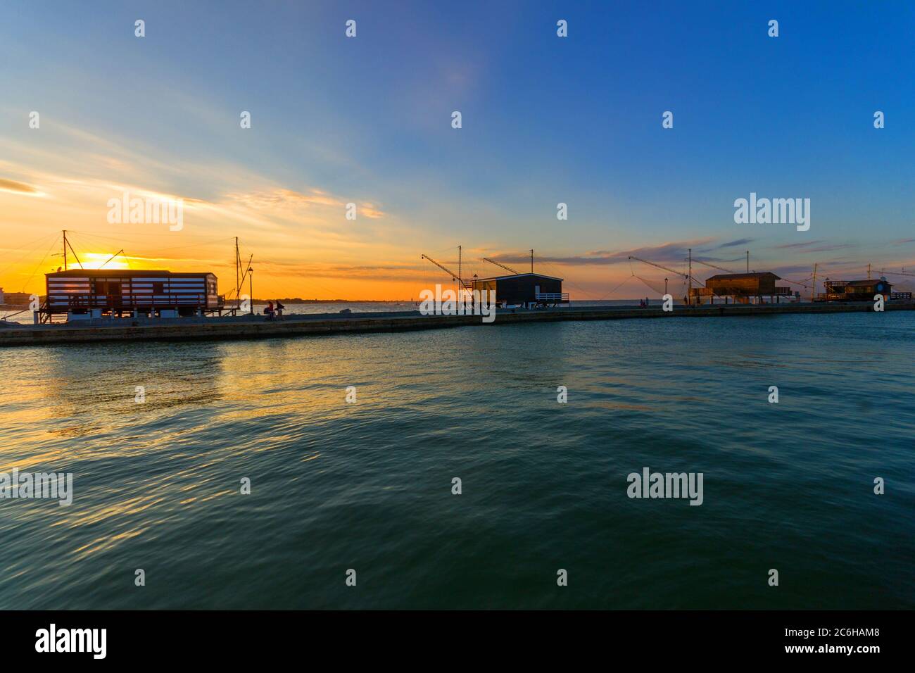 Stilt piers hi-res stock photography and images - Alamy