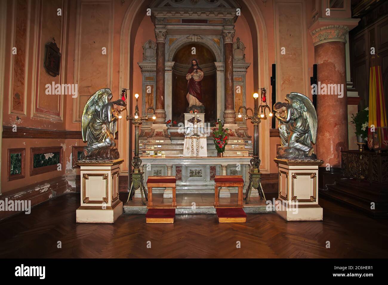 Basilica de la santiago chile hi-res stock photography and images - Alamy