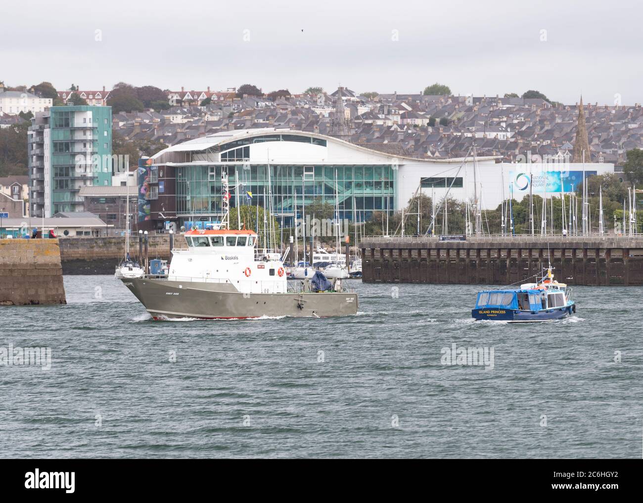 Royal navy uk training hi-res stock photography and images - Alamy