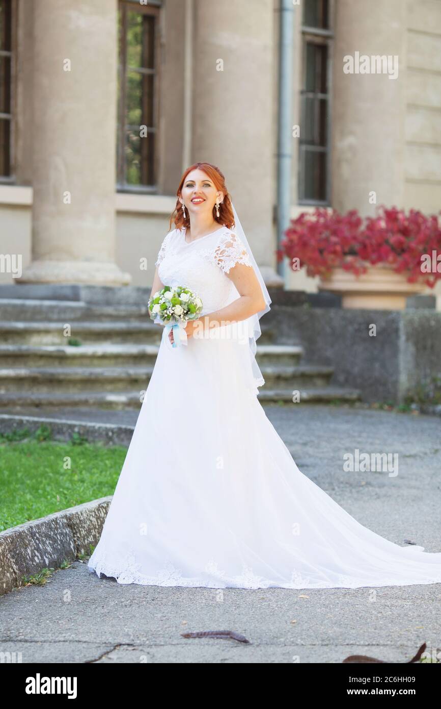 Beautiful redhead bride in wedding hi-res stock photography and images ...
