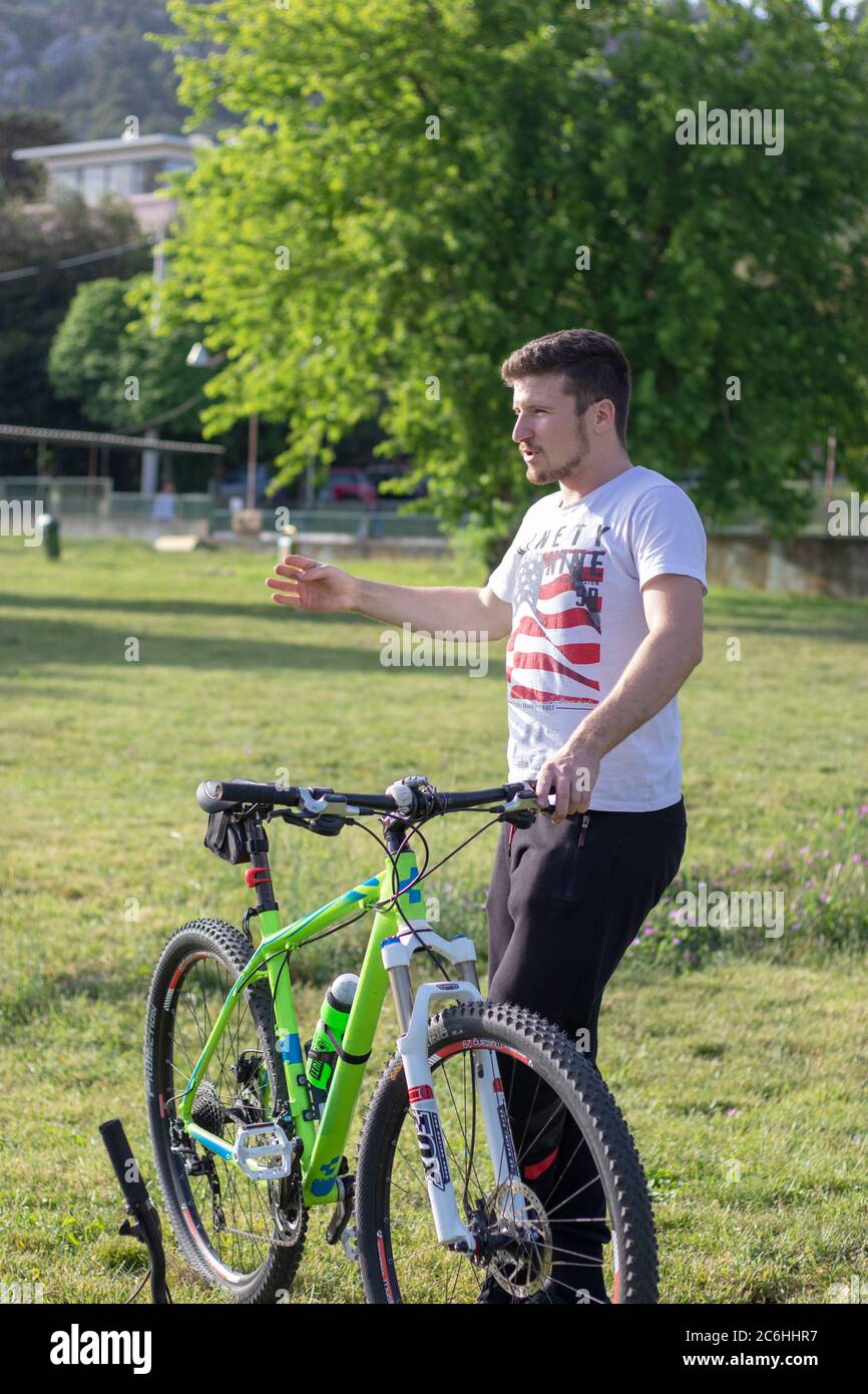 Angry cyclist hi-res stock photography and images - Alamy