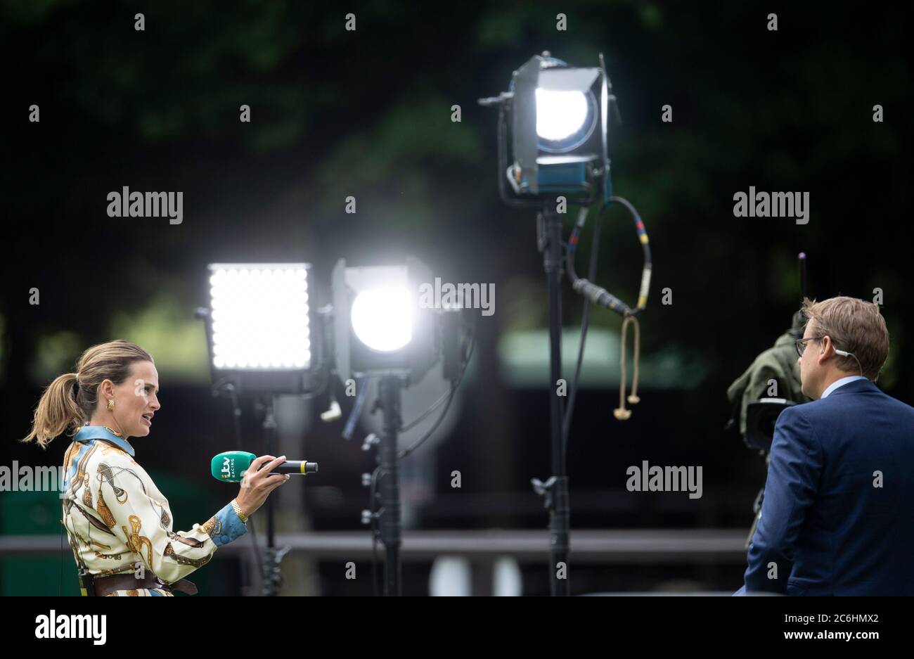 Itv racing presenters hi-res stock photography and images - Alamy