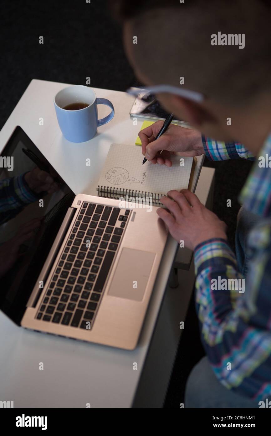 Project notes hi-res stock photography and images - Alamy