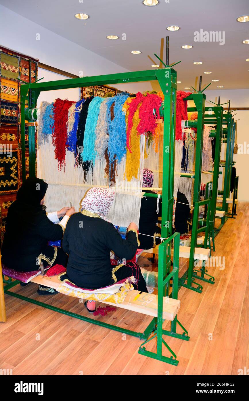 Carpet weaving loom in carpet hi-res stock photography and images - Alamy
