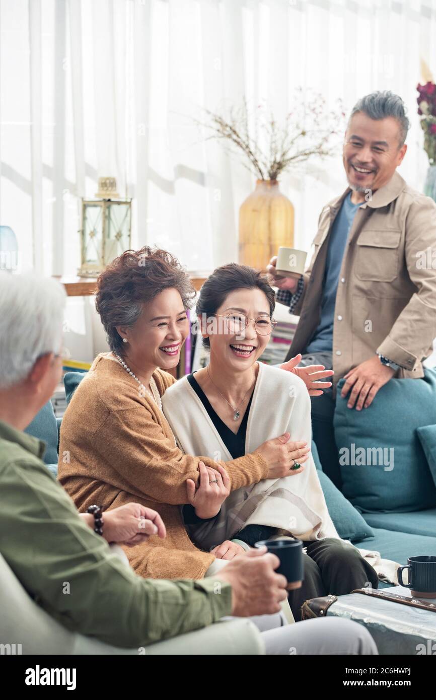 Cup of tea chat mature women hi-res stock photography and images - Alamy