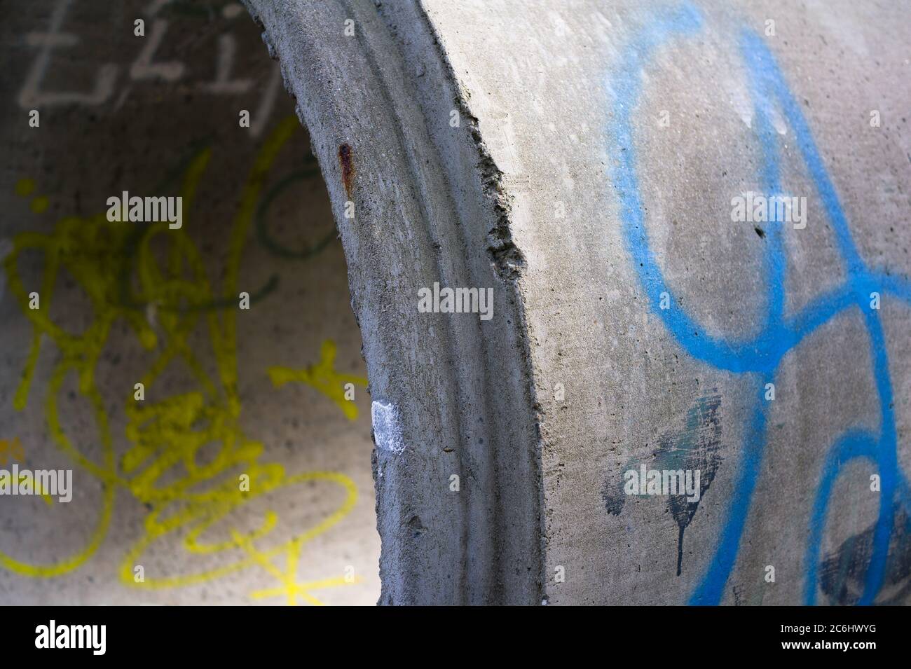 Graffiti pipe hi-res stock photography and images - Alamy