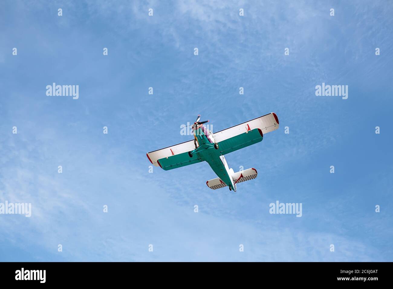 Four engine propeller aircraft hi-res stock photography and images - Alamy