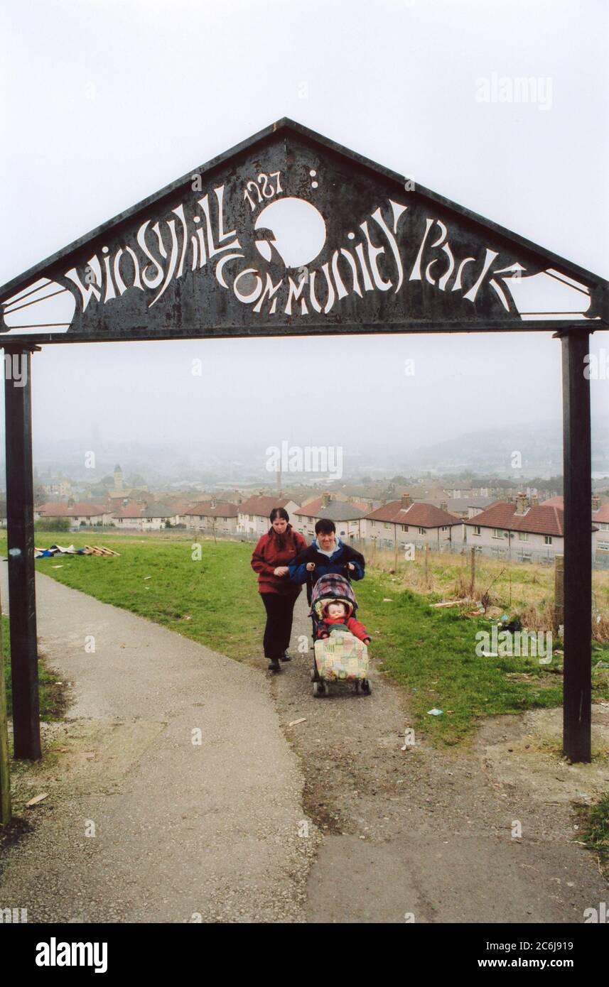 Poor family uk and park hi-res stock photography and images - Alamy