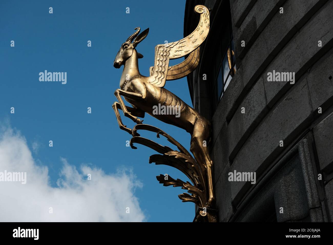 Gold statue south africa hi-res stock photography and images - Alamy