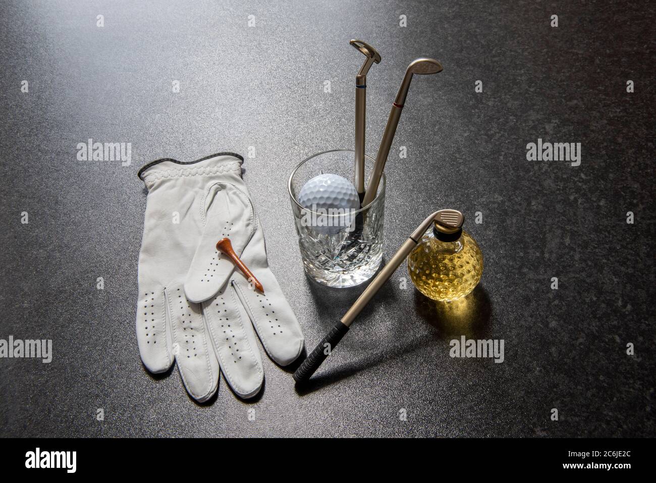 19th hole hi-res stock photography and images - Alamy