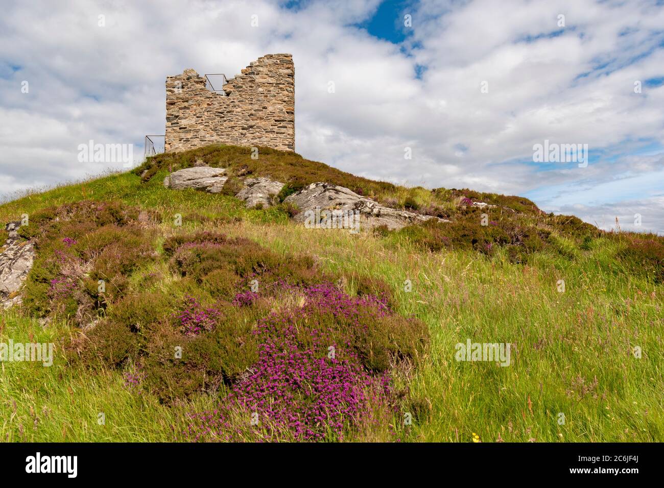 CASTLE VARRICH TONGUE SUTHERLAND SCOTLAND THE CASTLE WALLS IN SUMMER ...