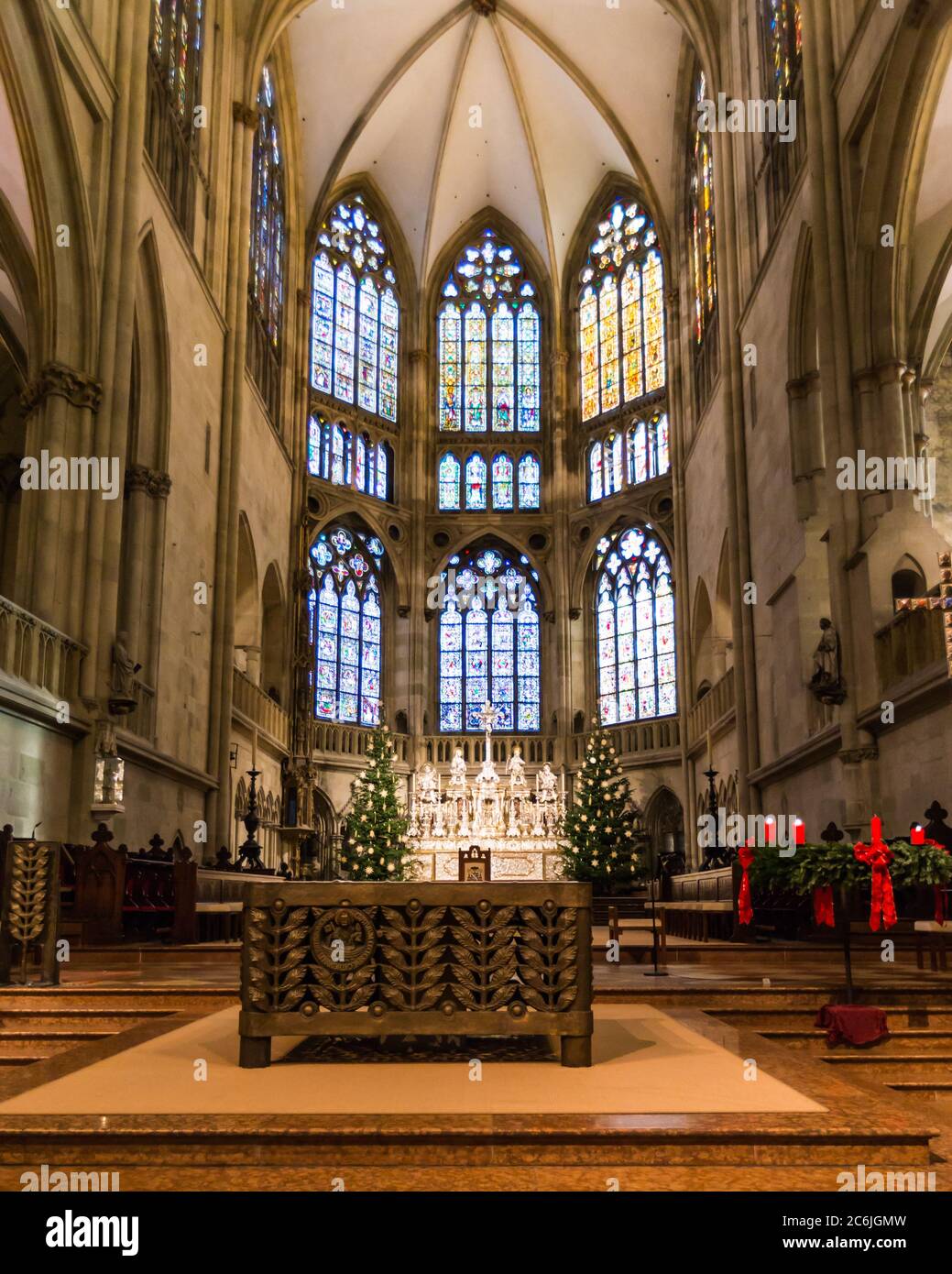 Regensburg cathedral hi-res stock photography and images - Alamy