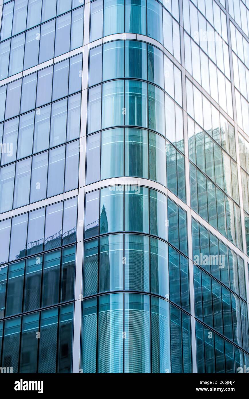 Modern office building exterior hi-res stock photography and images - Alamy