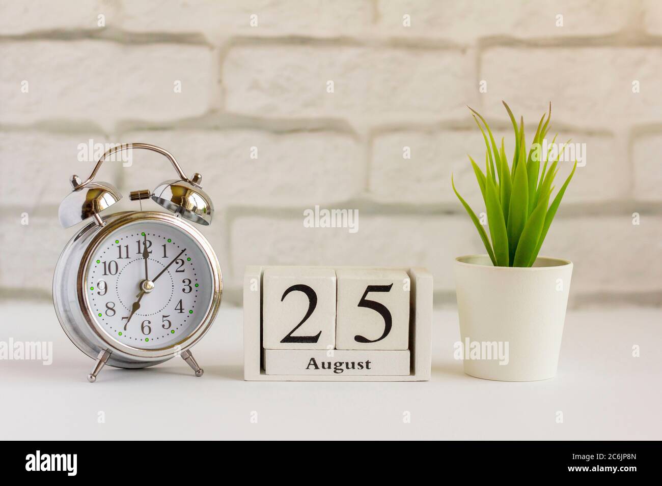 August calendar last day of month hi-res stock photography and images ...
