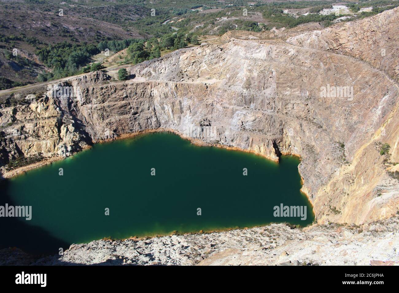 Australia tasmania queenstown mining hi-res stock photography and ...