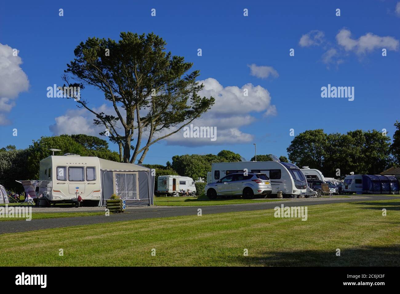 Caravan sites cornwall 2020 hi-res stock photography and images - Alamy