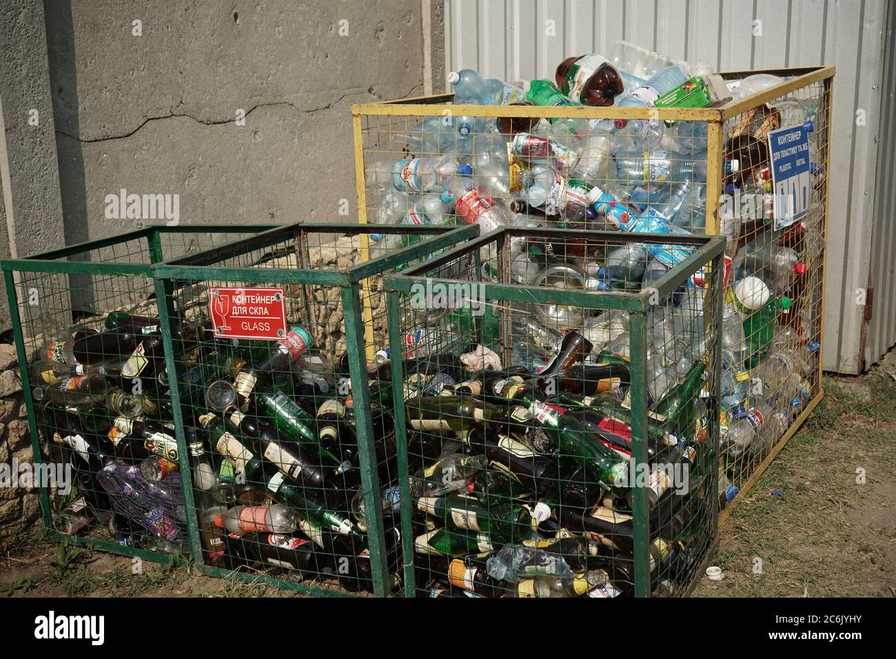 Rubbish container plastic waste infographic hi-res stock photography and images - Alamy