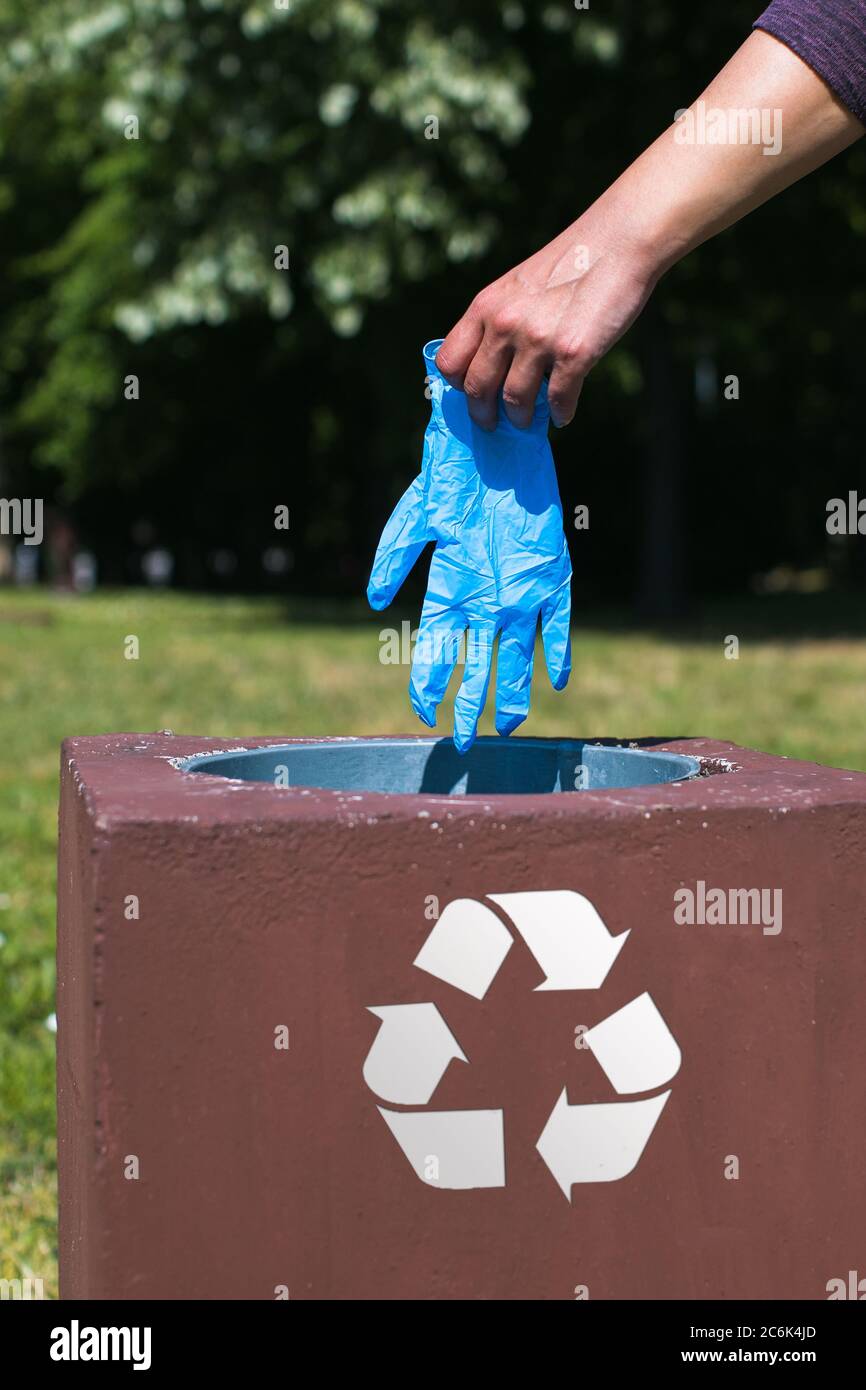 Sign Recycle Gloves Only
