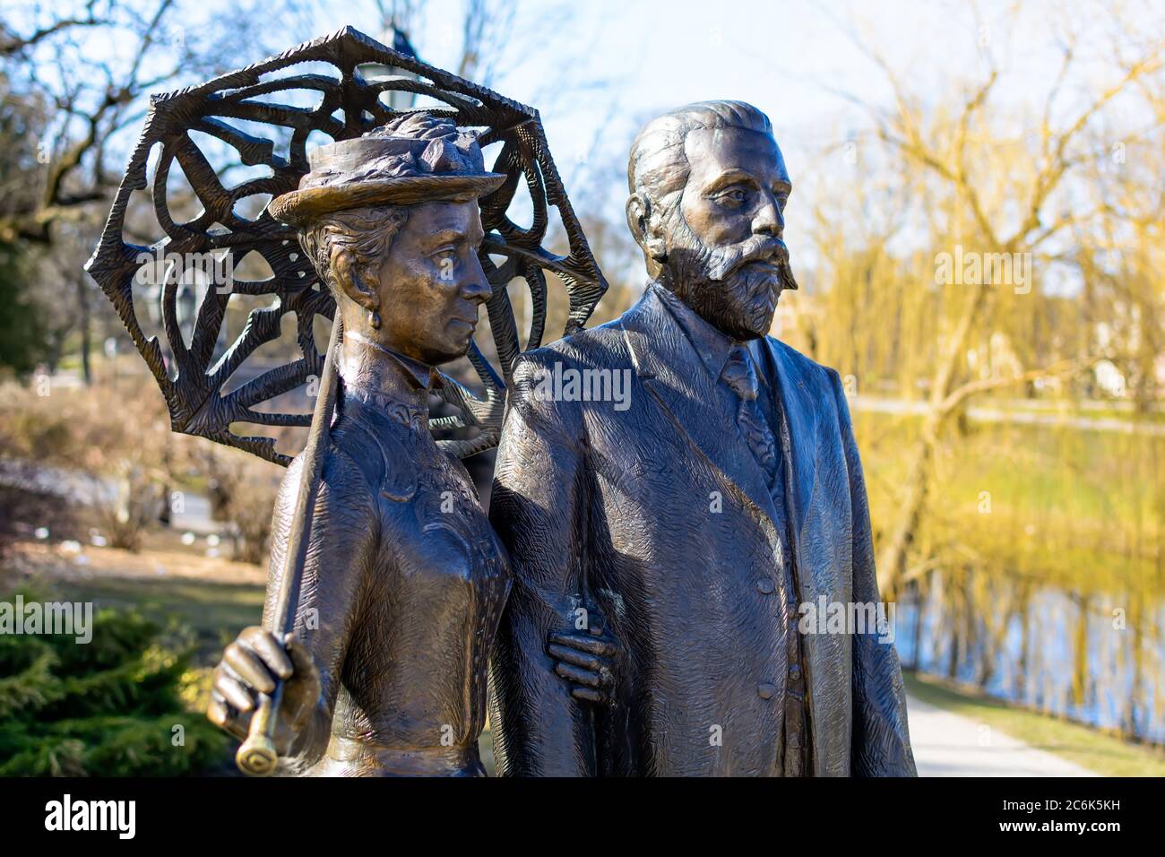 George armitstead statue hi-res stock photography and images - Alamy