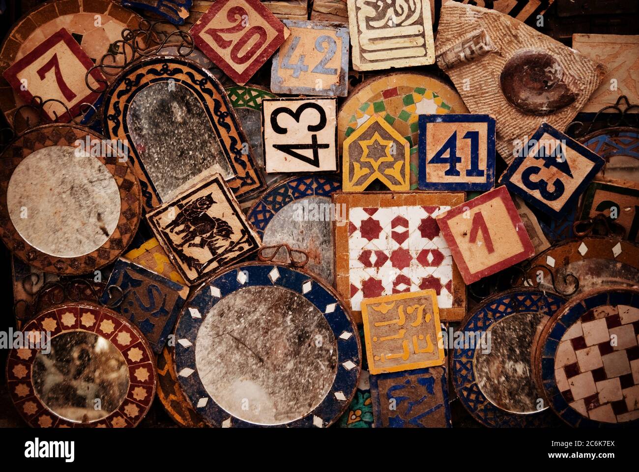 Fes morocco tiles hi-res stock photography and images - Alamy