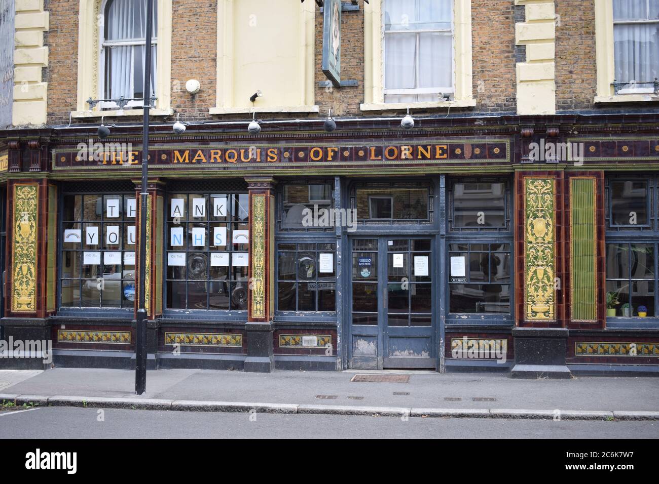 Pub in stockwell hi-res stock photography and images - Alamy