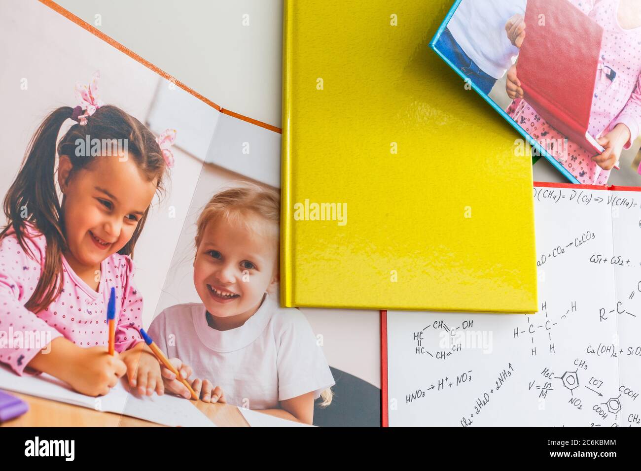 Baby formulas hi-res stock photography and images - Alamy