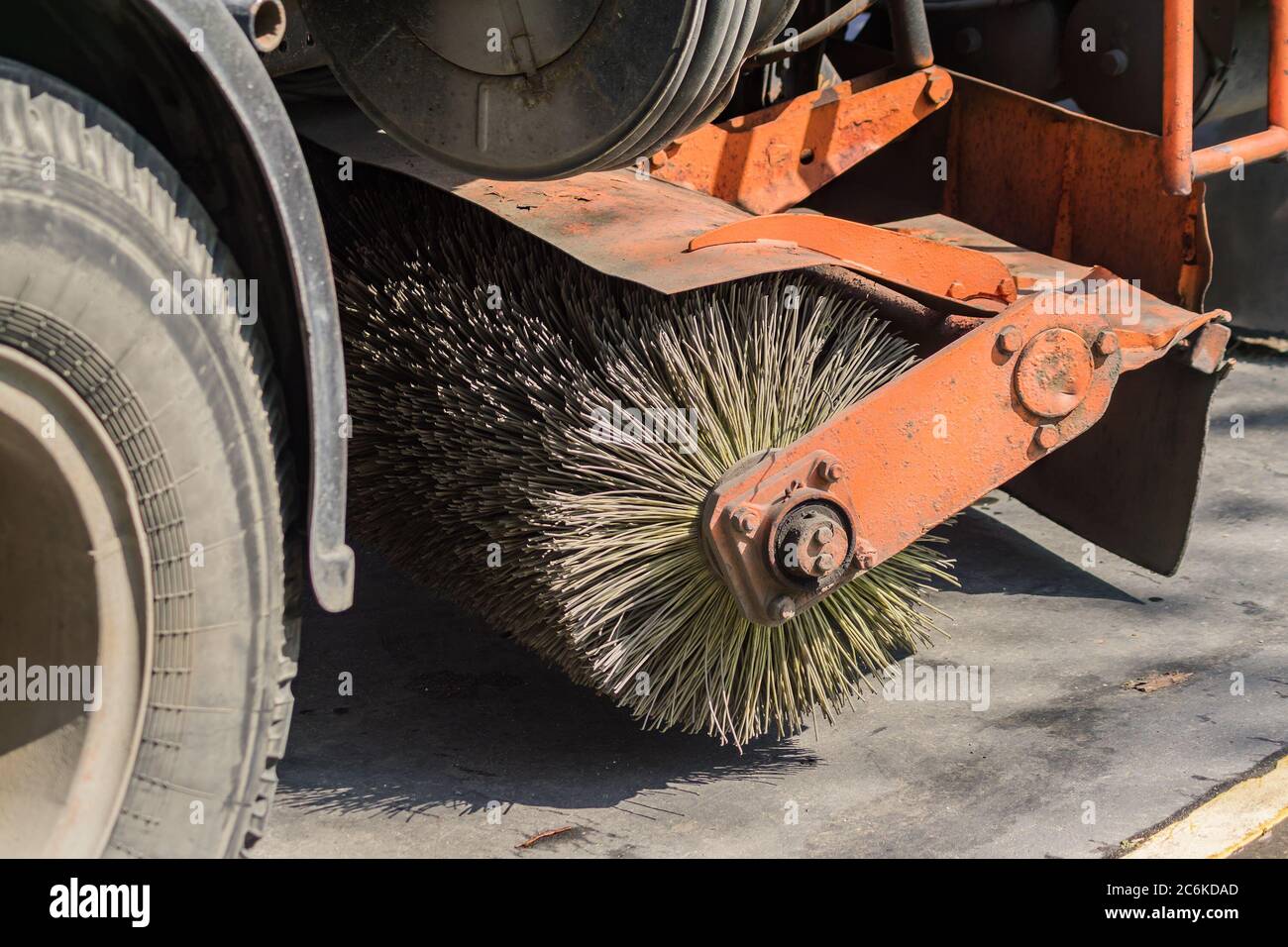 Machines wash asphalt hi-res stock photography and images - Alamy