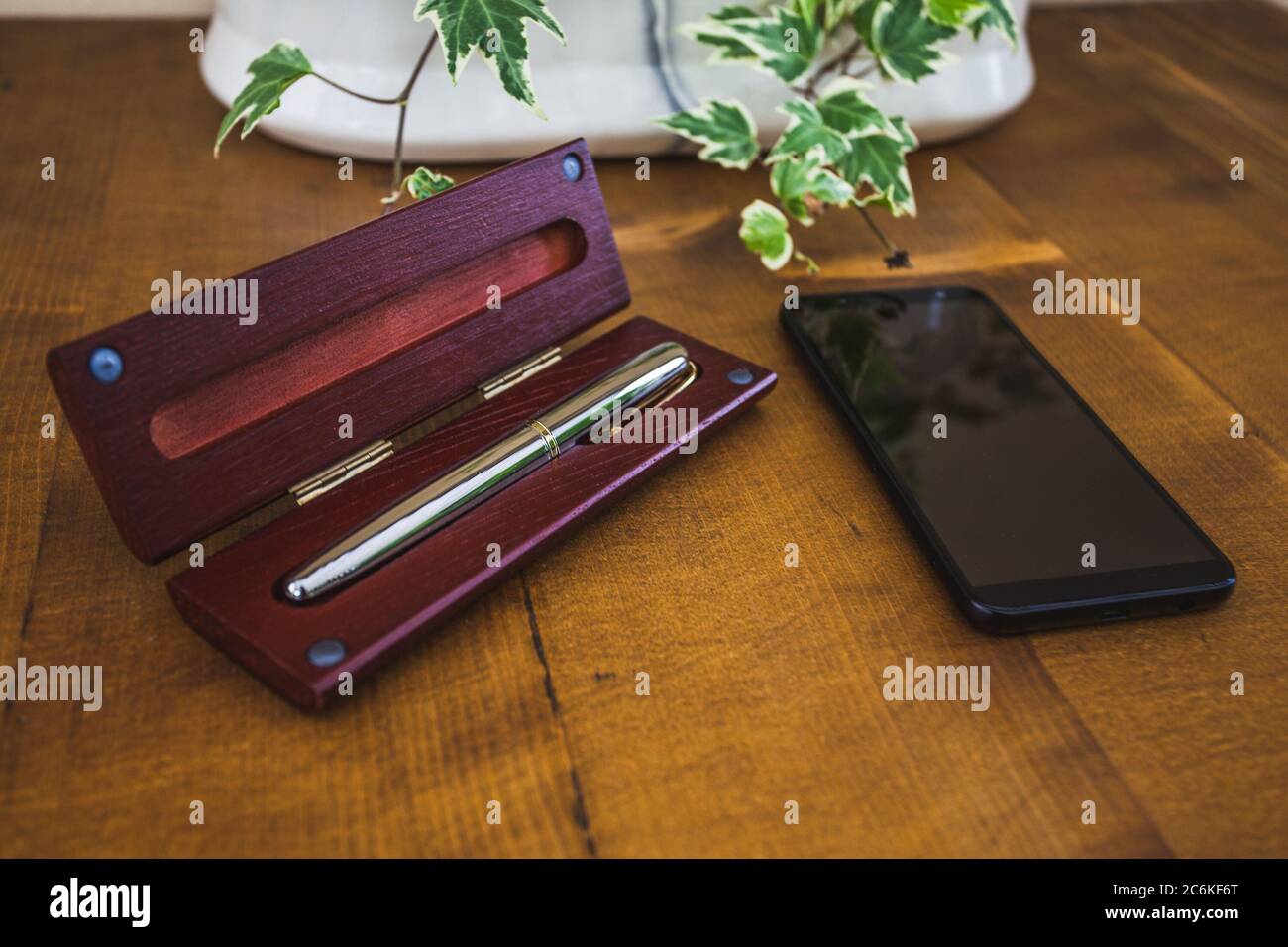 Case on table office hi-res stock photography and images - Alamy