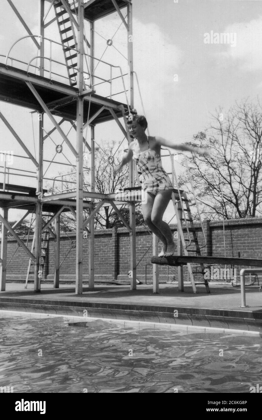 1950s swimming pool hi-res stock photography and images - Alamy