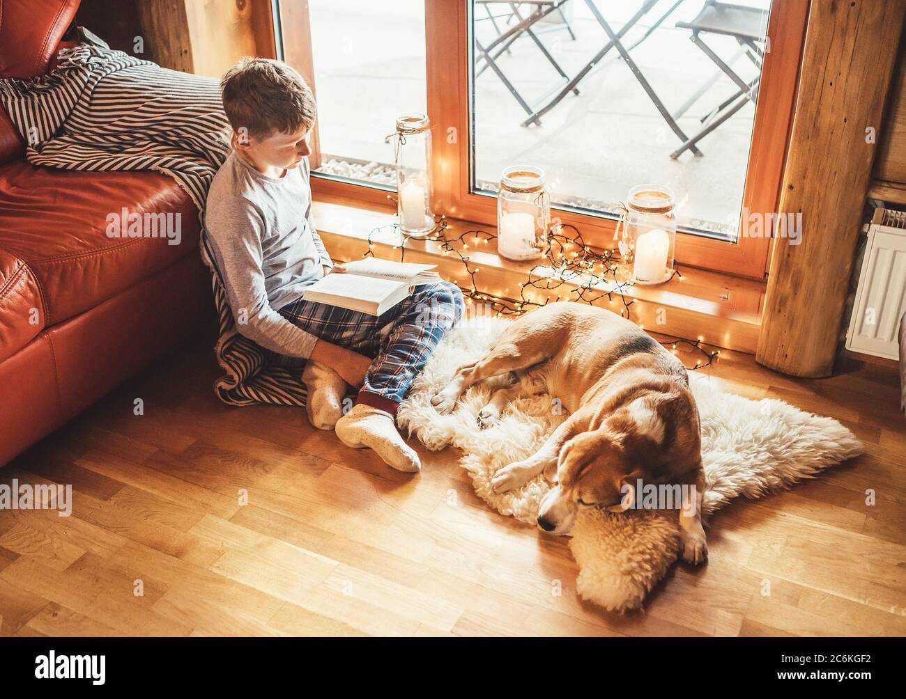 Child slipping on floor hi-res stock photography and images - Alamy