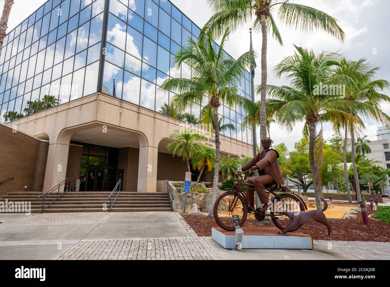 Photo Fort Myers City Hall Stock Photo - Alamy