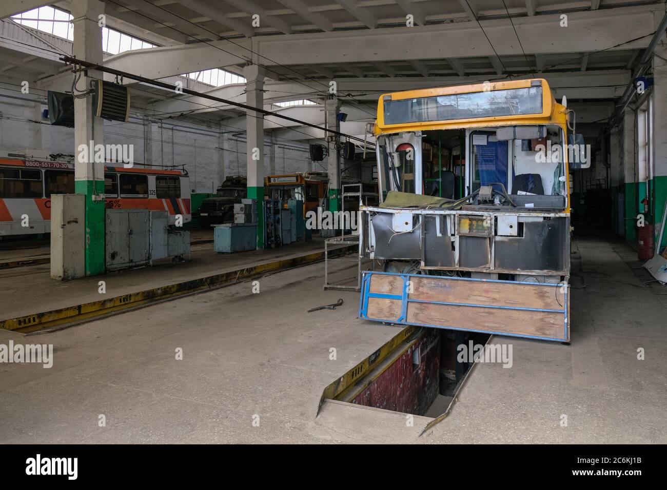 Bus workshop hi-res stock photography and images - Alamy
