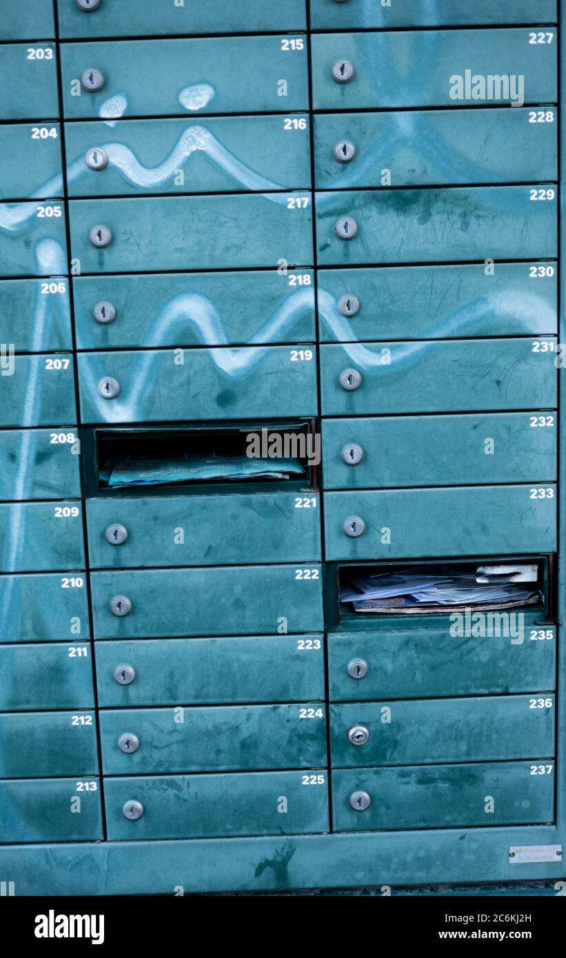 Mailboxes vertical hi-res stock photography and images - Alamy