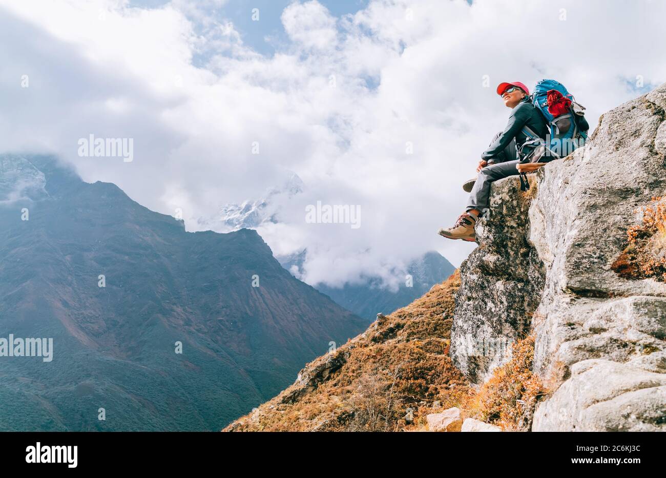Female climber everest hi-res stock photography and images - Alamy