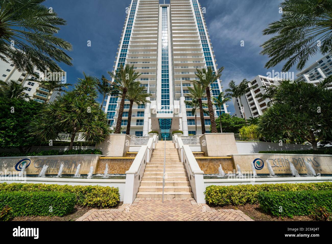 Photo of the Ocean Palms building Hollywood Beach FL Stock Photo - Alamy