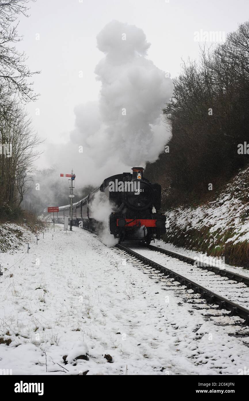 1501 approaching Bewdley Station with a train from Bridgnorth Stock ...